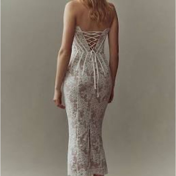 V. Chapman | Dresses | V Chapman White Strapless Bodycon Wedding Dress ...